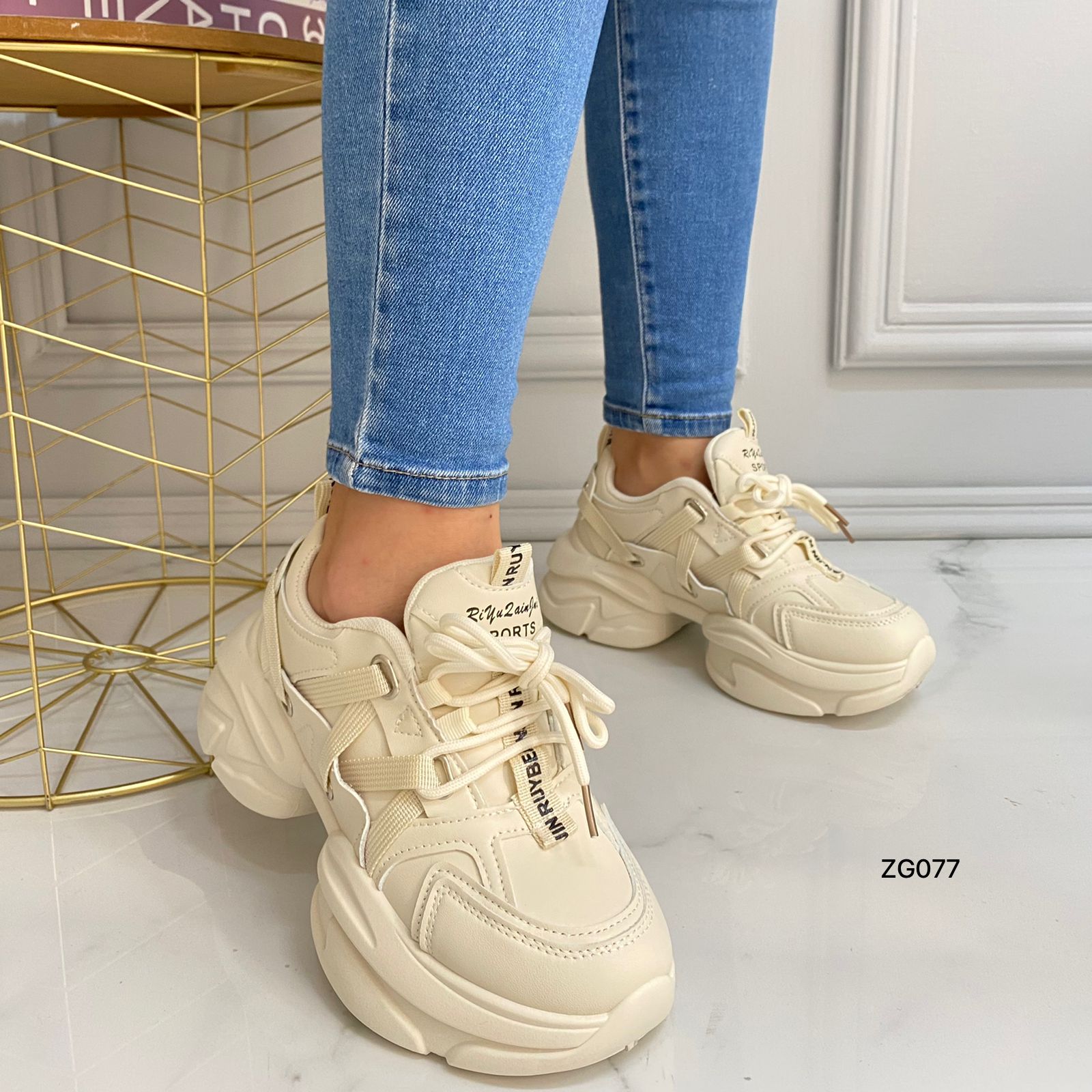 Tenis beige