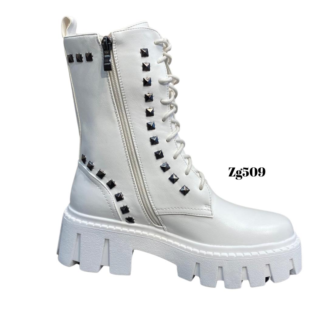 Botin blanco apliques plomo